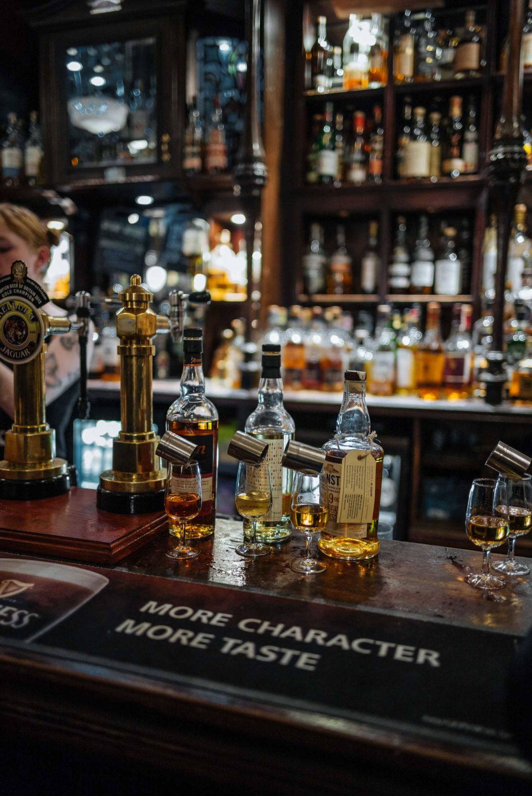 Must-Visit Whisky Pub in Glasgow with 750 Bottles - The Taste Edit