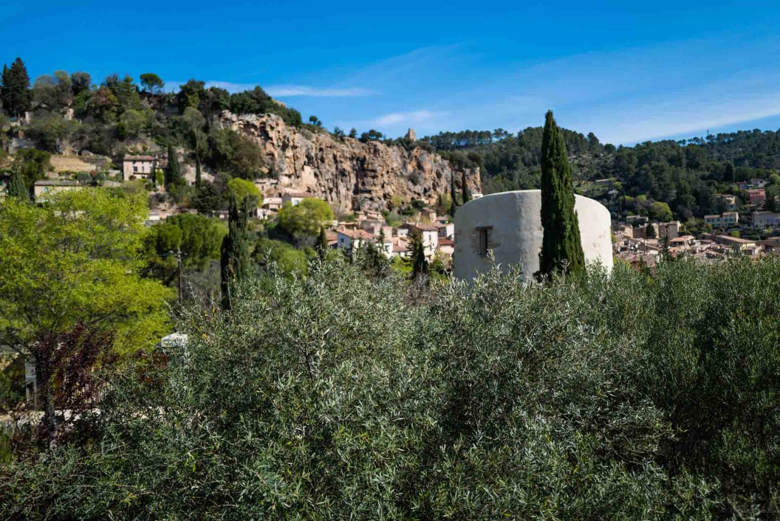 Discovering Lou Calen: A Getaway in Provence - The Taste Edit
